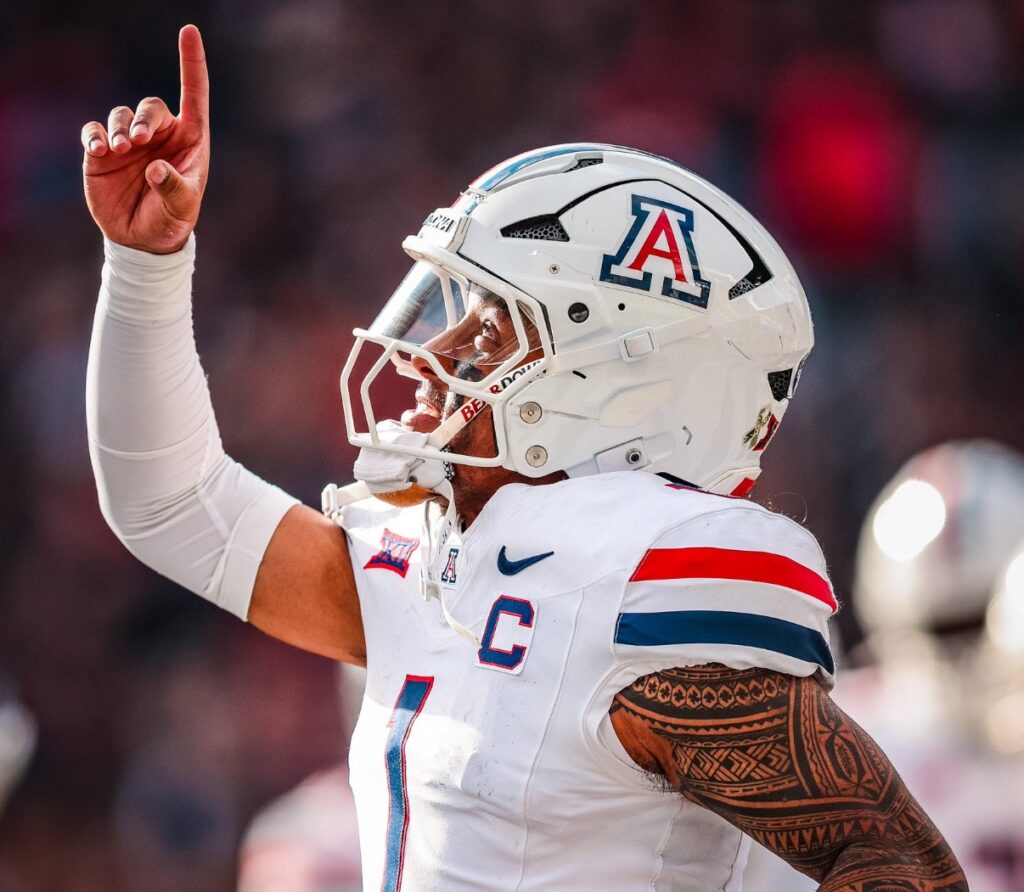 Arizona upsets No. 25 Cincinnati 30-24 as Noah Fifita becomes program's ...