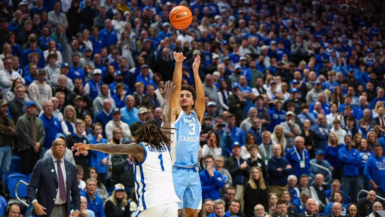 Arizona Men's Basketball lands former North Carolina guard Derek Dixon
